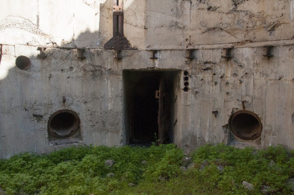 Bunker Archaeology: The 305 mm naval guns WW2 emplacements, by ...