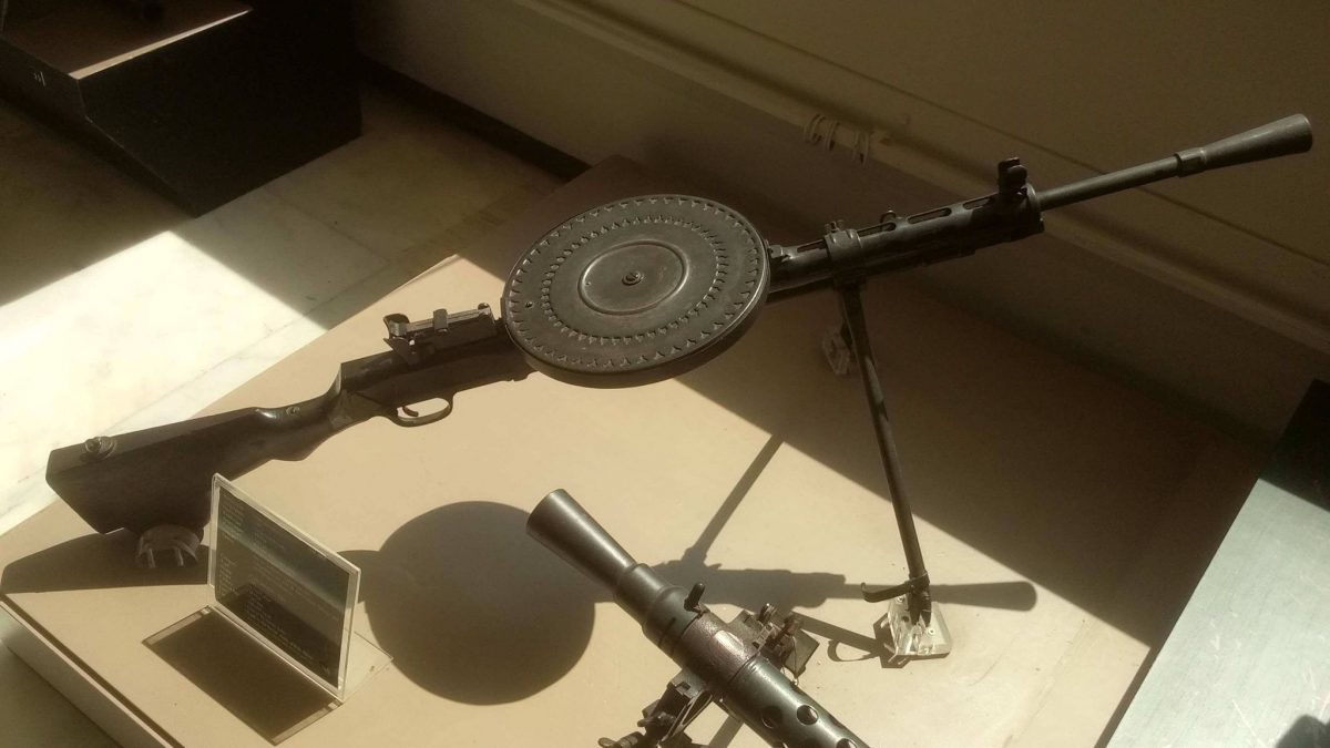 The history of warfare through the exhibits of museums in Greece ...