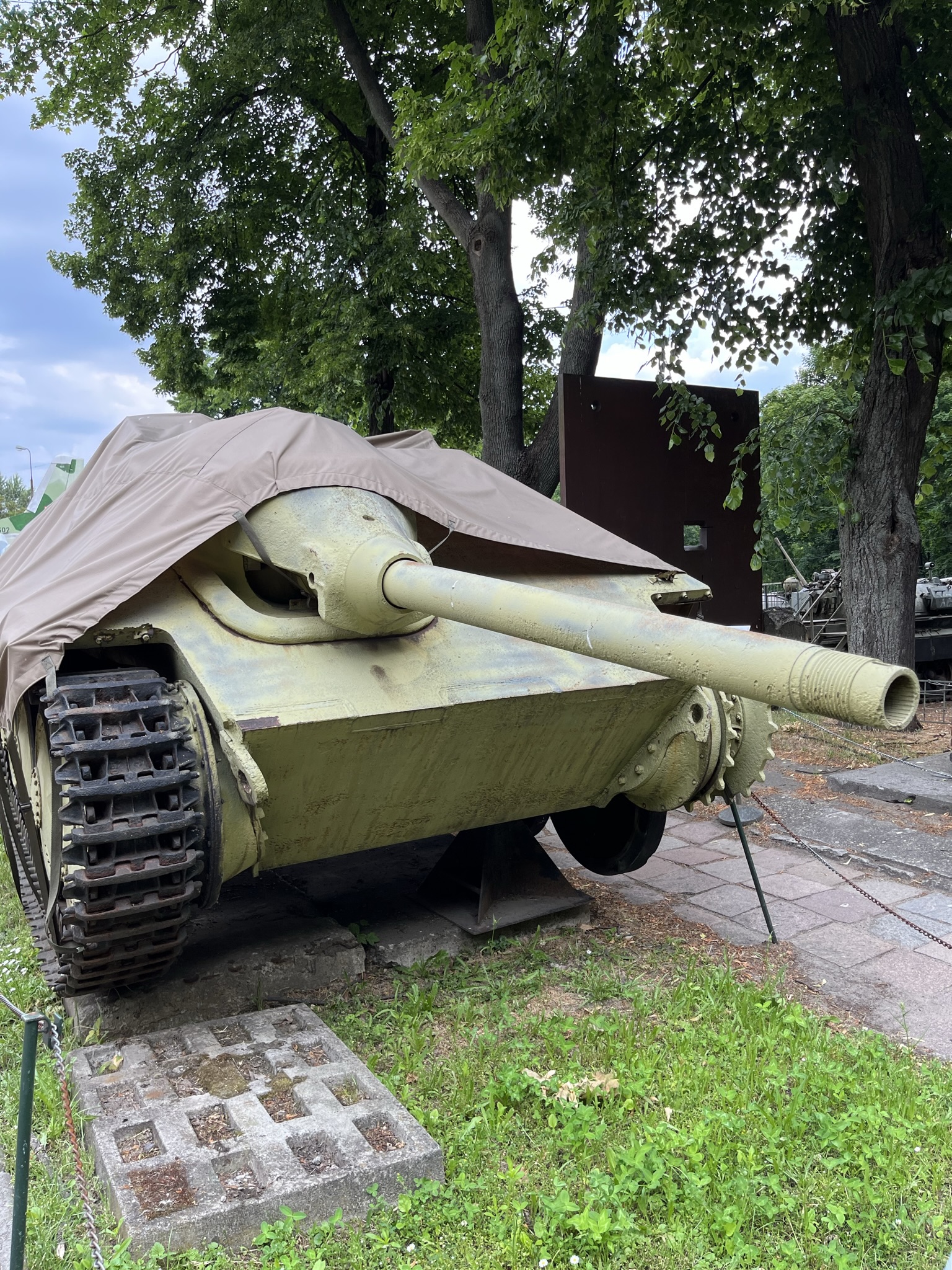 A stroll at the Warsaw Military Museum: Photo gallery – WW2Wrecks.com