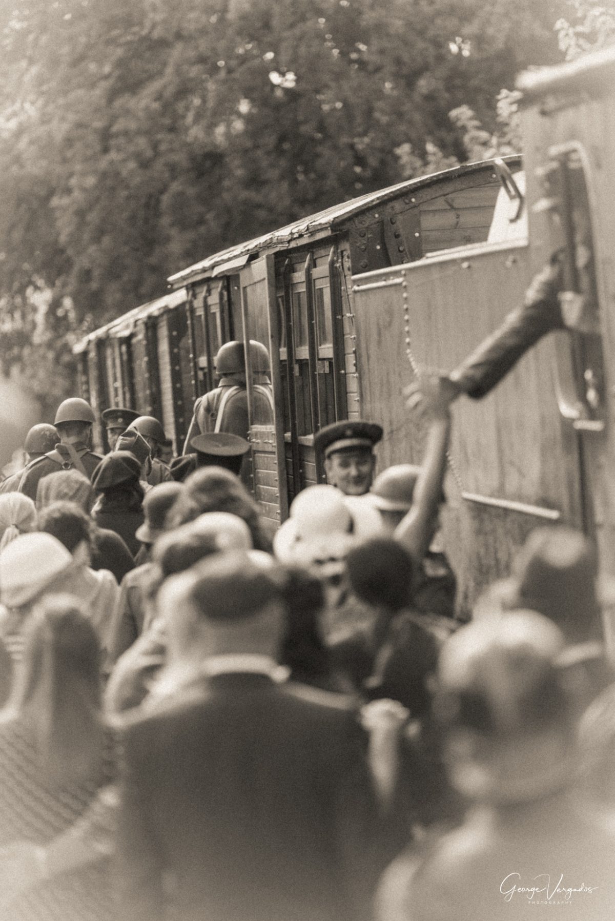 Stepping back in time: Greek Army soldiers on the train to the front ...