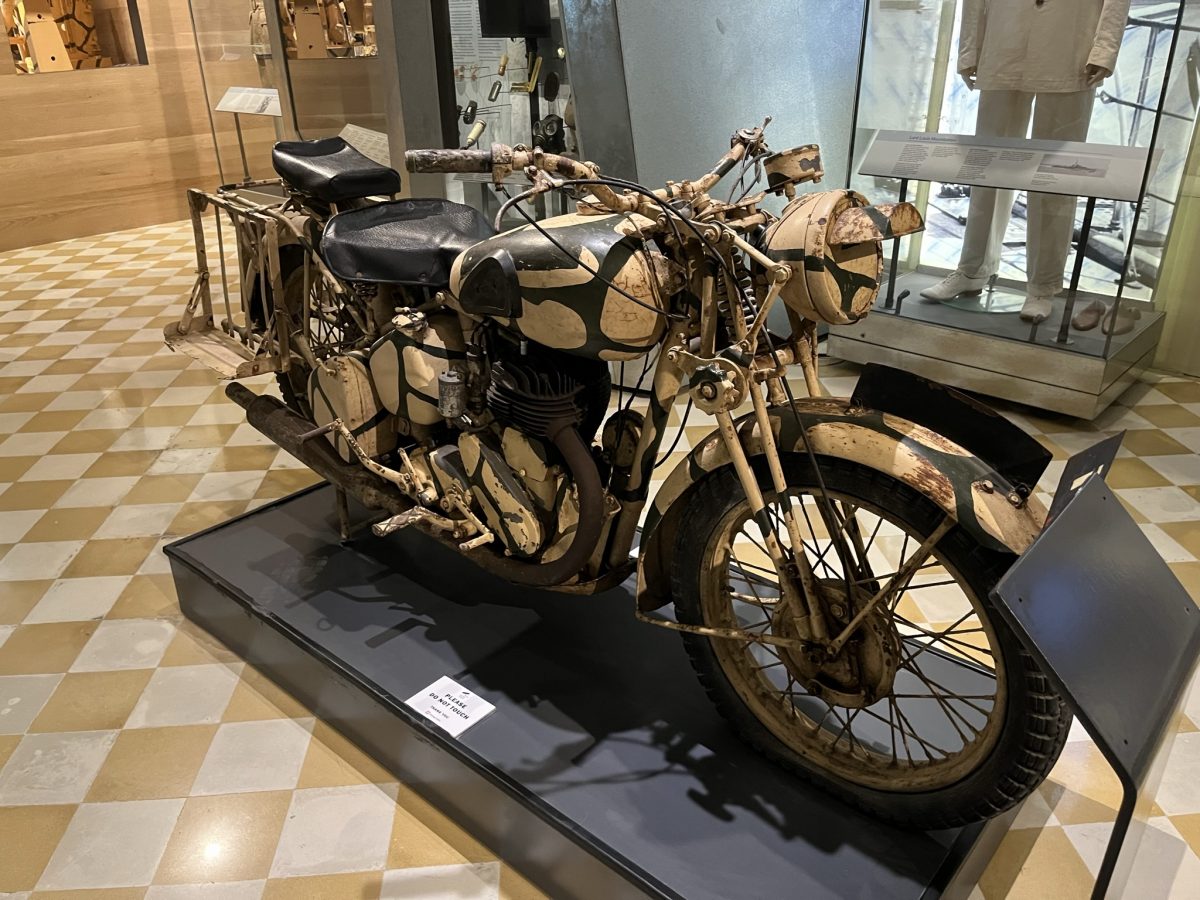 A detailed presentation of the BSA M20 motorbike at the St. Elmo Museum ...