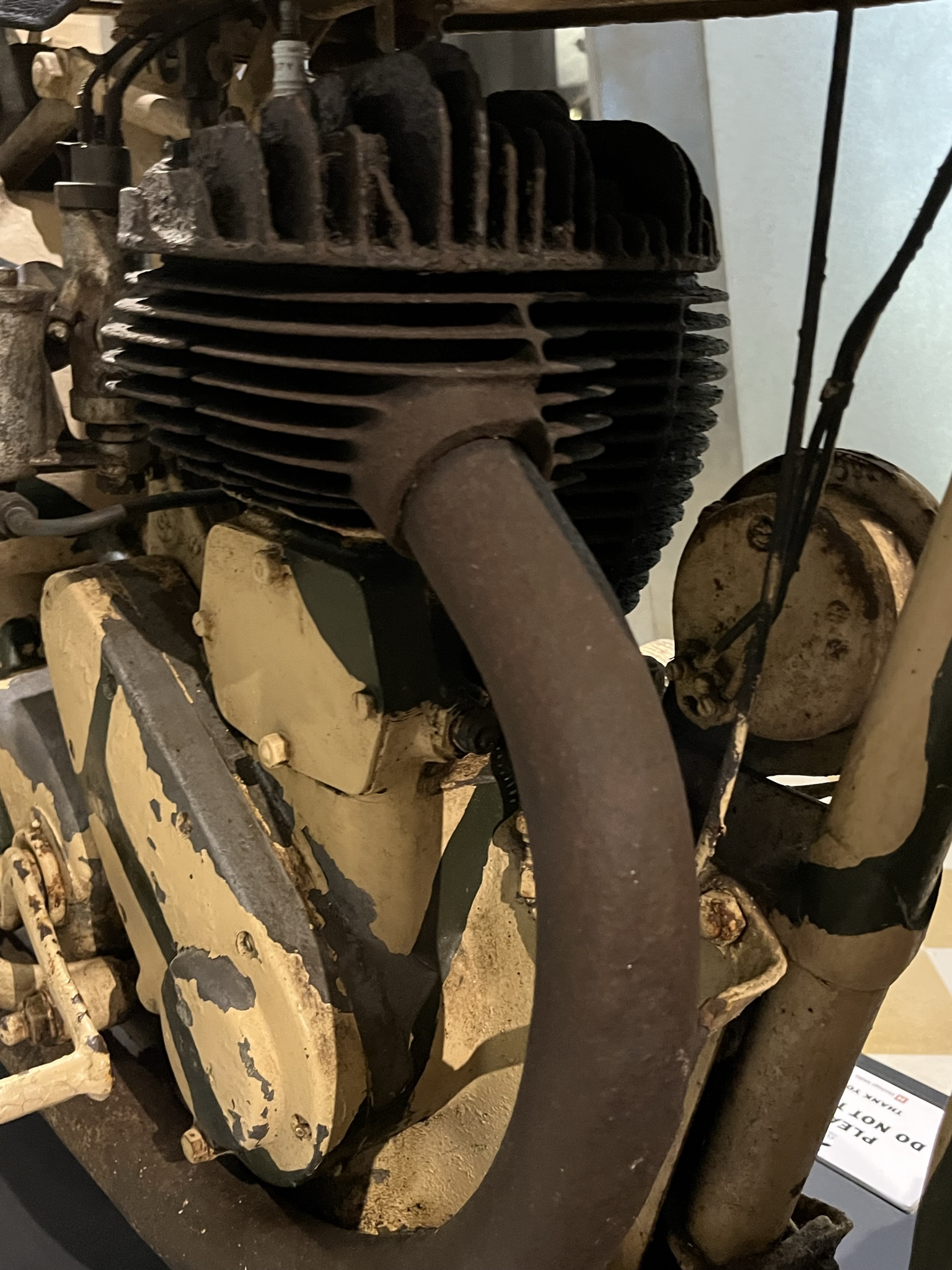 A detailed presentation of the BSA M20 motorbike at the St. Elmo Museum ...